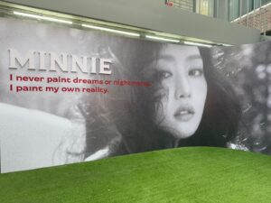 (여자)아이들 민니 HERS 팝업 | 팝가 POPGA